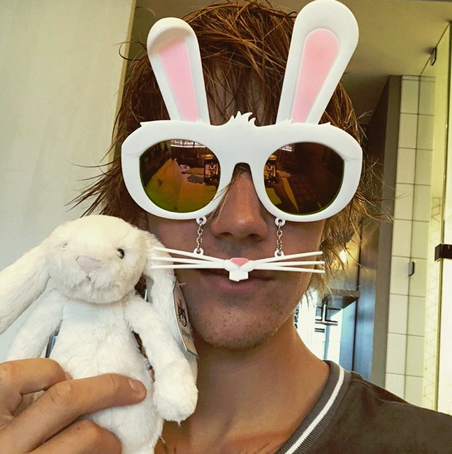Justin Bieber and Bunny - The Hollywood Gossip