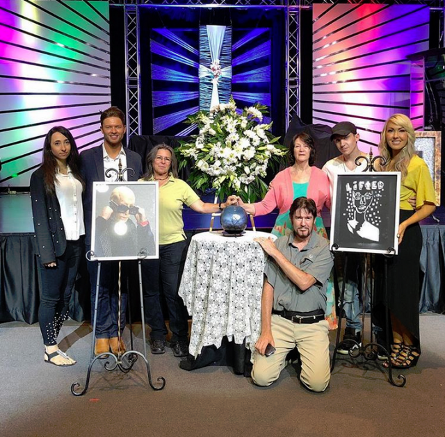 Dave Dave Memorial Pic - The Hollywood Gossip