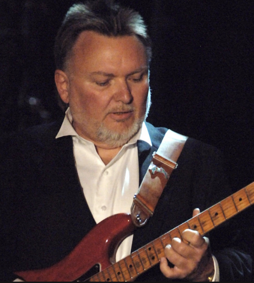 eddie king - The Hollywood Gossip