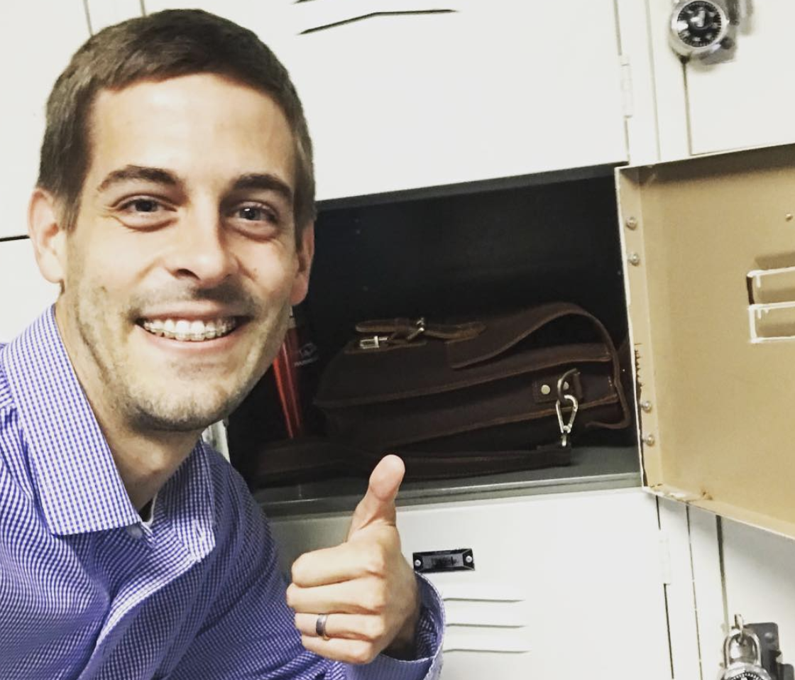 Stupid Derick - The Hollywood Gossip