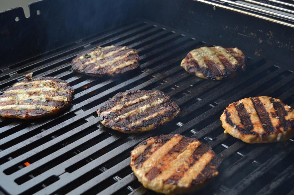 Bill Cosby: Hit in Face By Airborne Chicken Sandwich in Jail Cafeteria ...