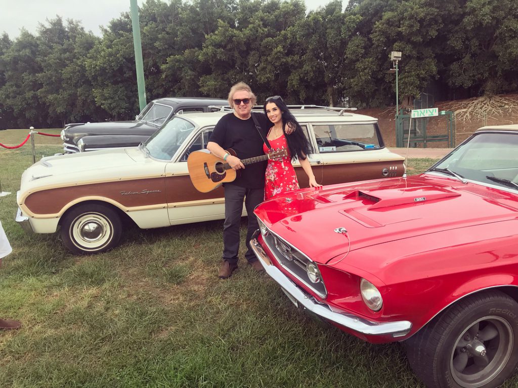 Don McLean, 73, Confirms Relationship with 24-Year-Old Model Paris ...