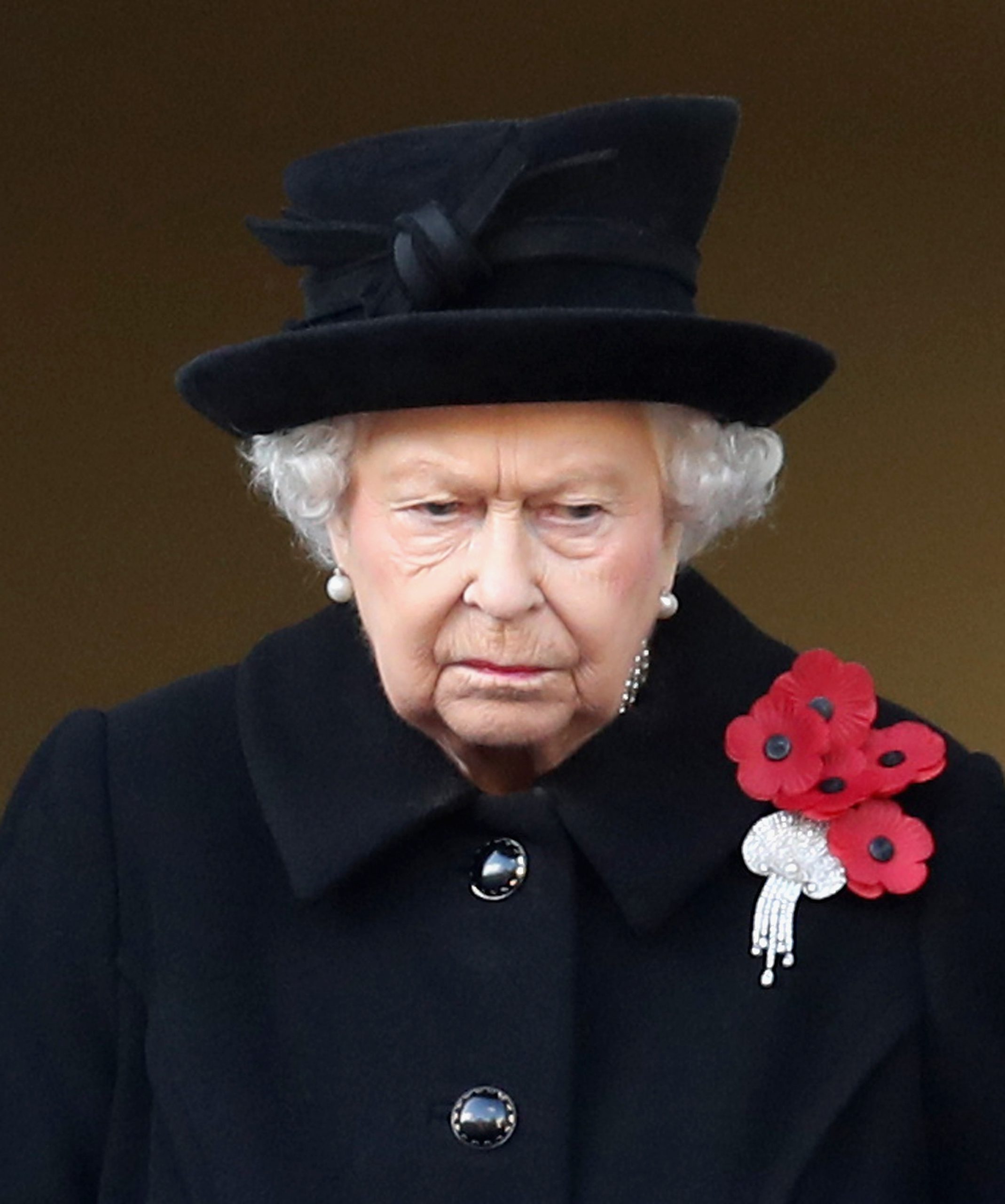 Queen Elizabeth II: Experiencing Health Problems in Wake of Harry ...
