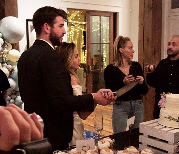 Liles - The Hollywood Gossip