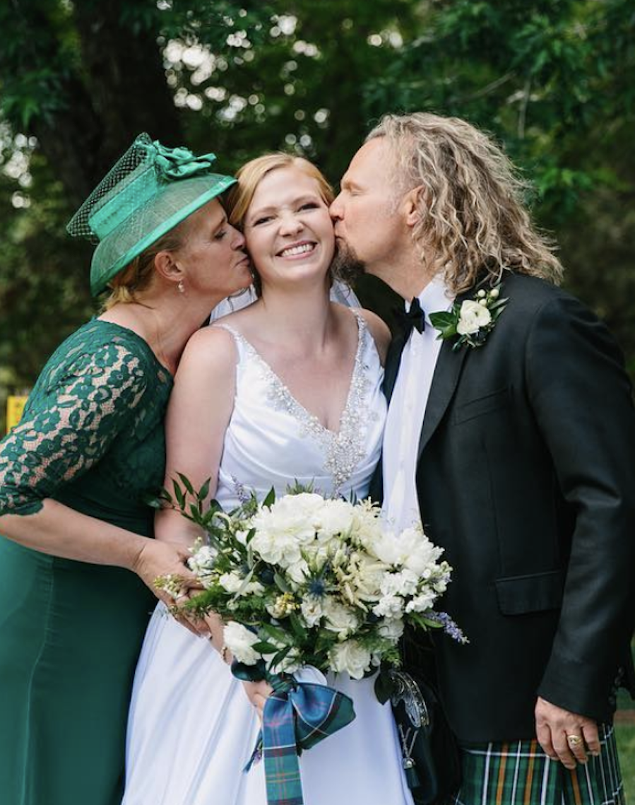 Aspyn Wedding Pic - The Hollywood Gossip