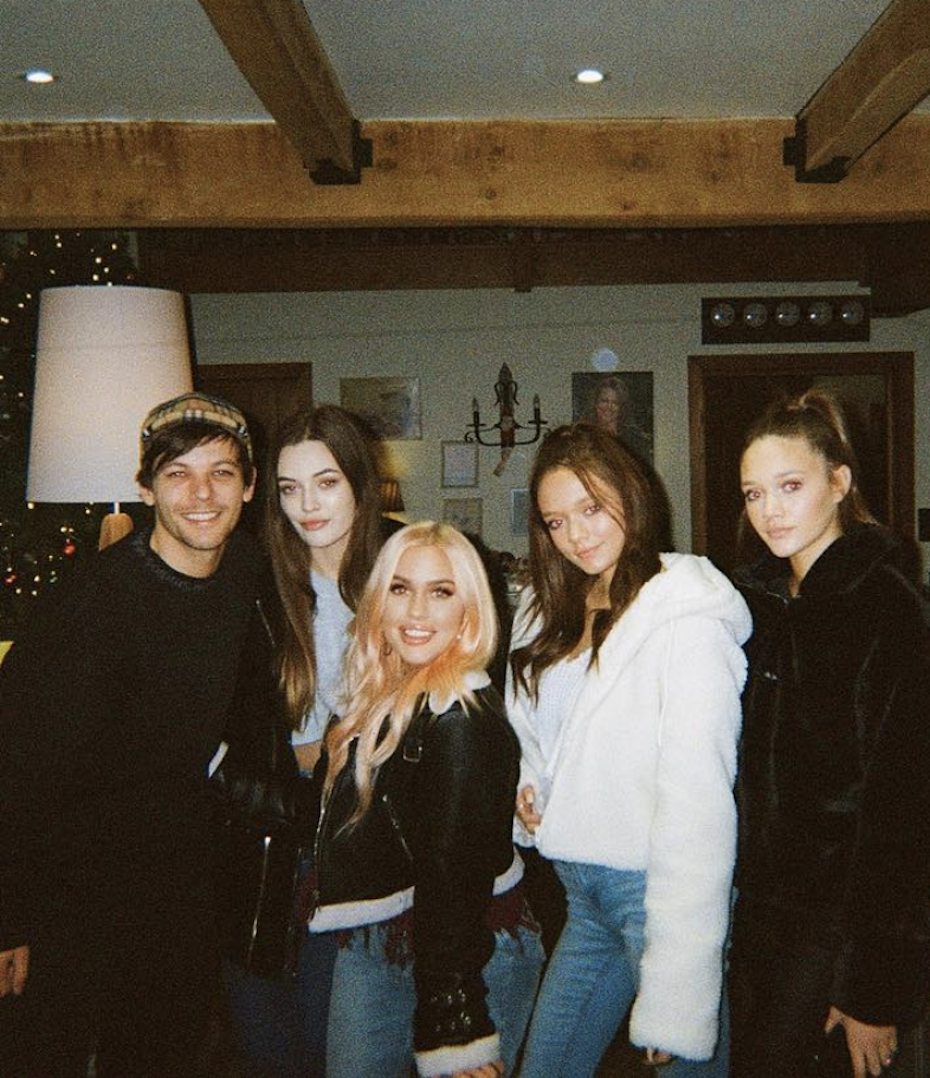 Lous Family Photo - The Hollywood Gossip