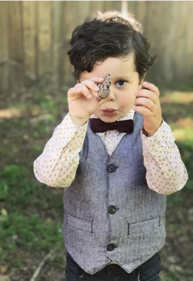 Spurgeon Shows Off - The Hollywood Gossip