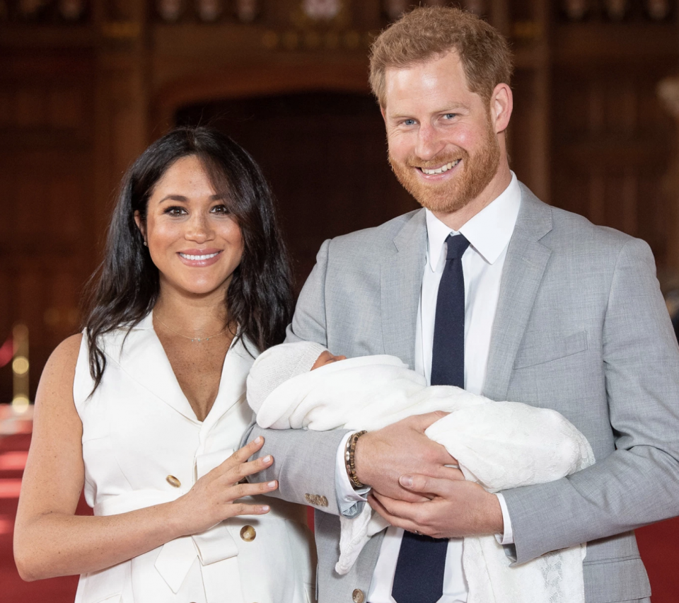 Kate Middleton & Prince William Finally Meet Baby Archie! - The ...