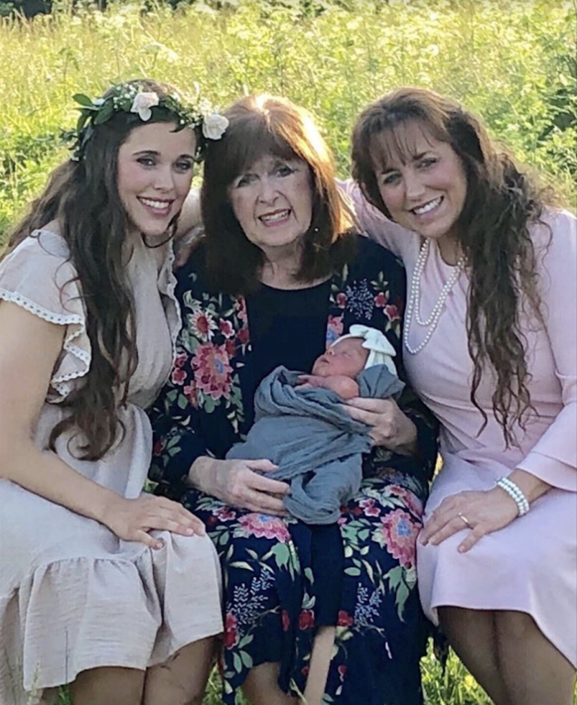 Mary D - The Hollywood Gossip