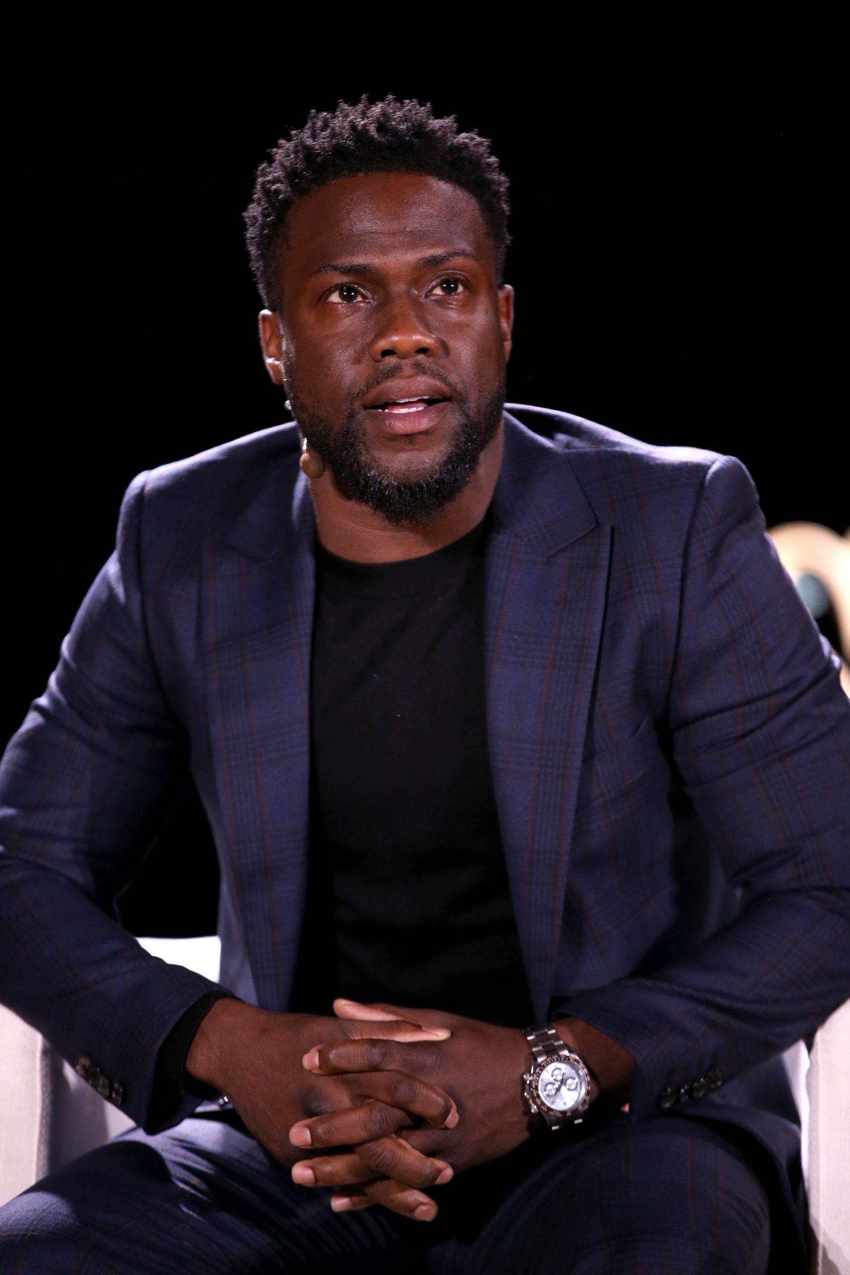 Kevin Hart "Ditched" Young Fans in Vegas, Behaved "Like a Complete Jerk ...