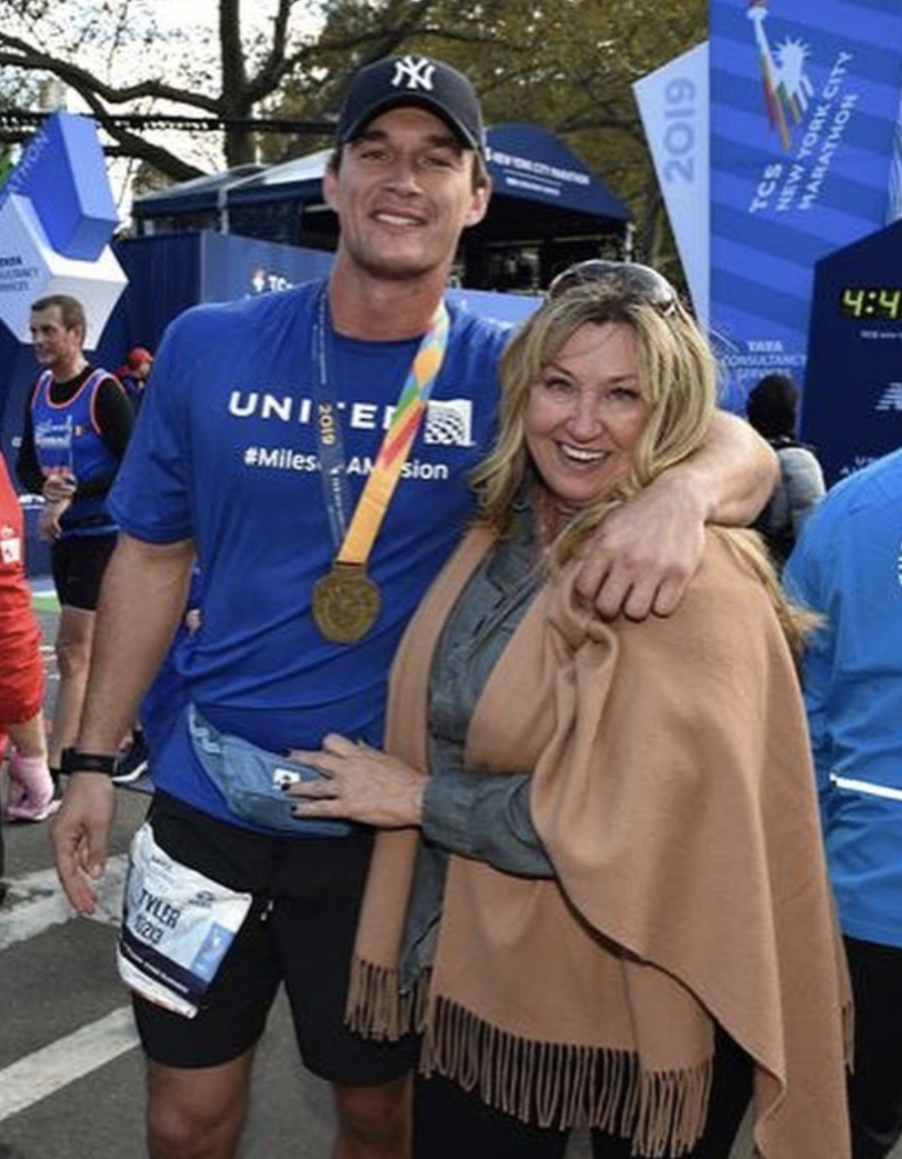 Tyler Cameron, Mom - The Hollywood Gossip