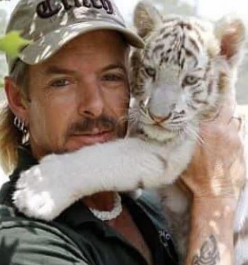 Joe Exotic & Baby Cub - The Hollywood Gossip