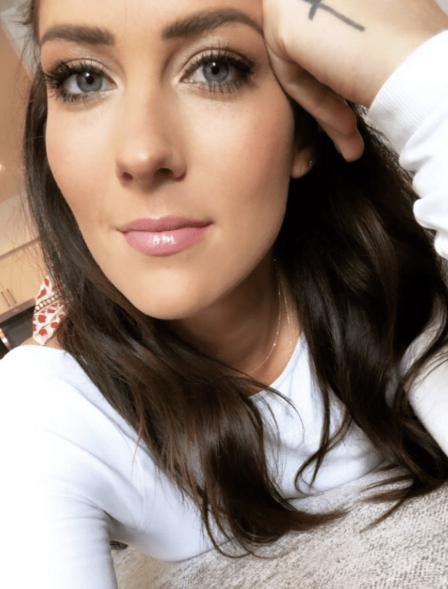 Becca Kufrin on Instagram - The Hollywood Gossip