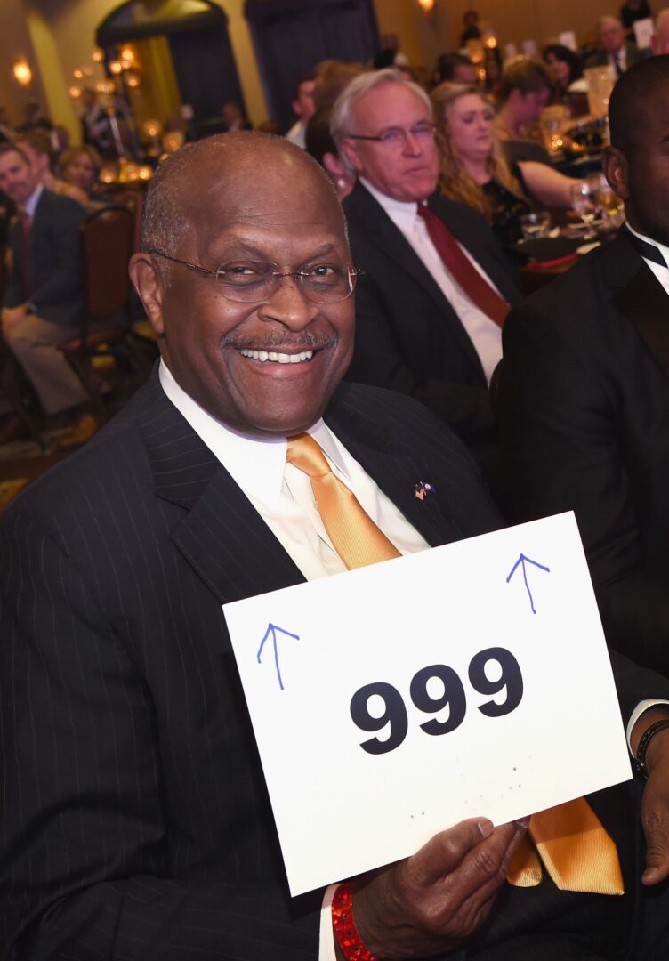 Sarah Palin Disses Herman Cain, Lame-Stream Media