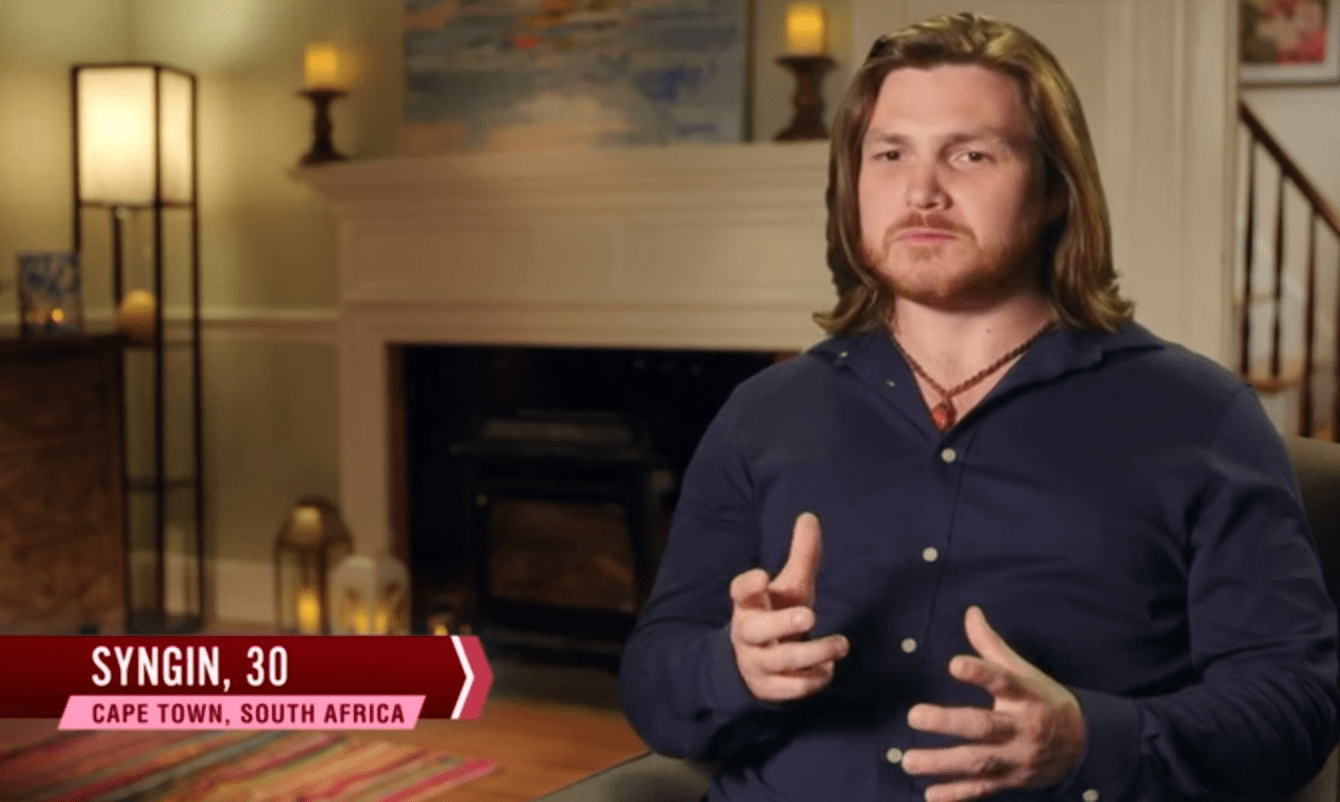 Syngin Colchester - name card - The Hollywood Gossip