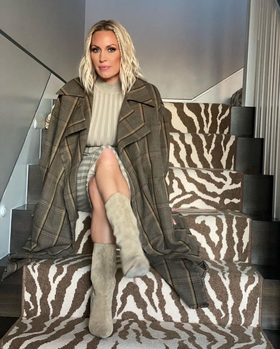 Braunwyn WIndham-Burke Poses on the Stairs - The Hollywood Gossip