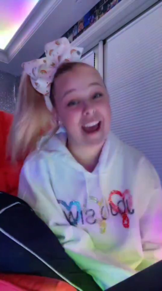 JoJo Siwa Dances in Pride Video: Did She Just Come Out? - The Hollywood ...