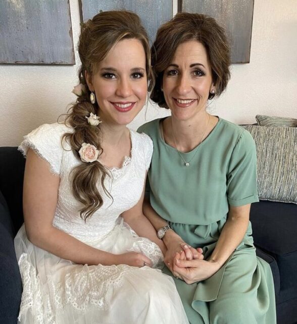 Anna Duggar: Here's Why Fans Think She Moved to Texas Following Blowout ...