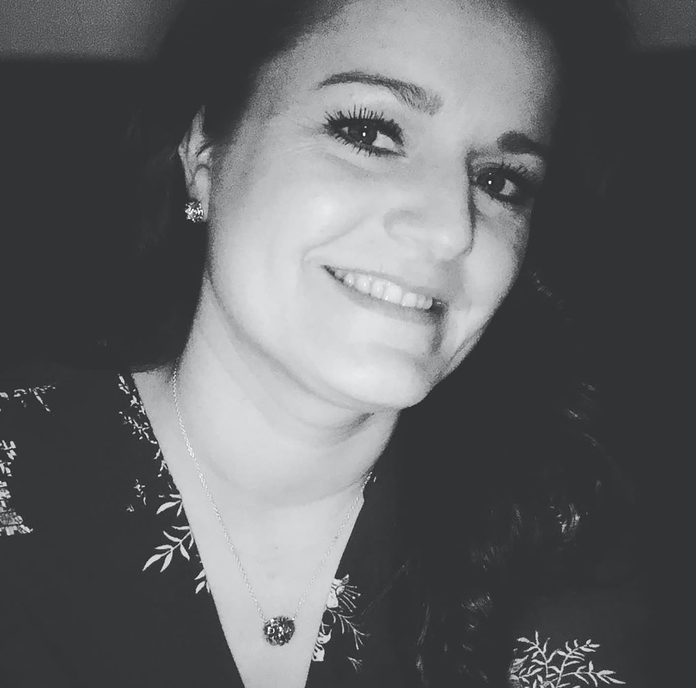 Robyn Brown Reflects on All the "Fighting and Pain" of First Marriage ...