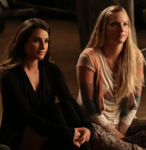 Lea Michele Returns to Glee Set, Tweets Somber Photo - The Hollywood Gossip