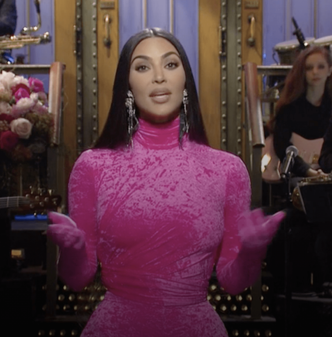 Kim Kardashian SNL Photo - The Hollywood Gossip