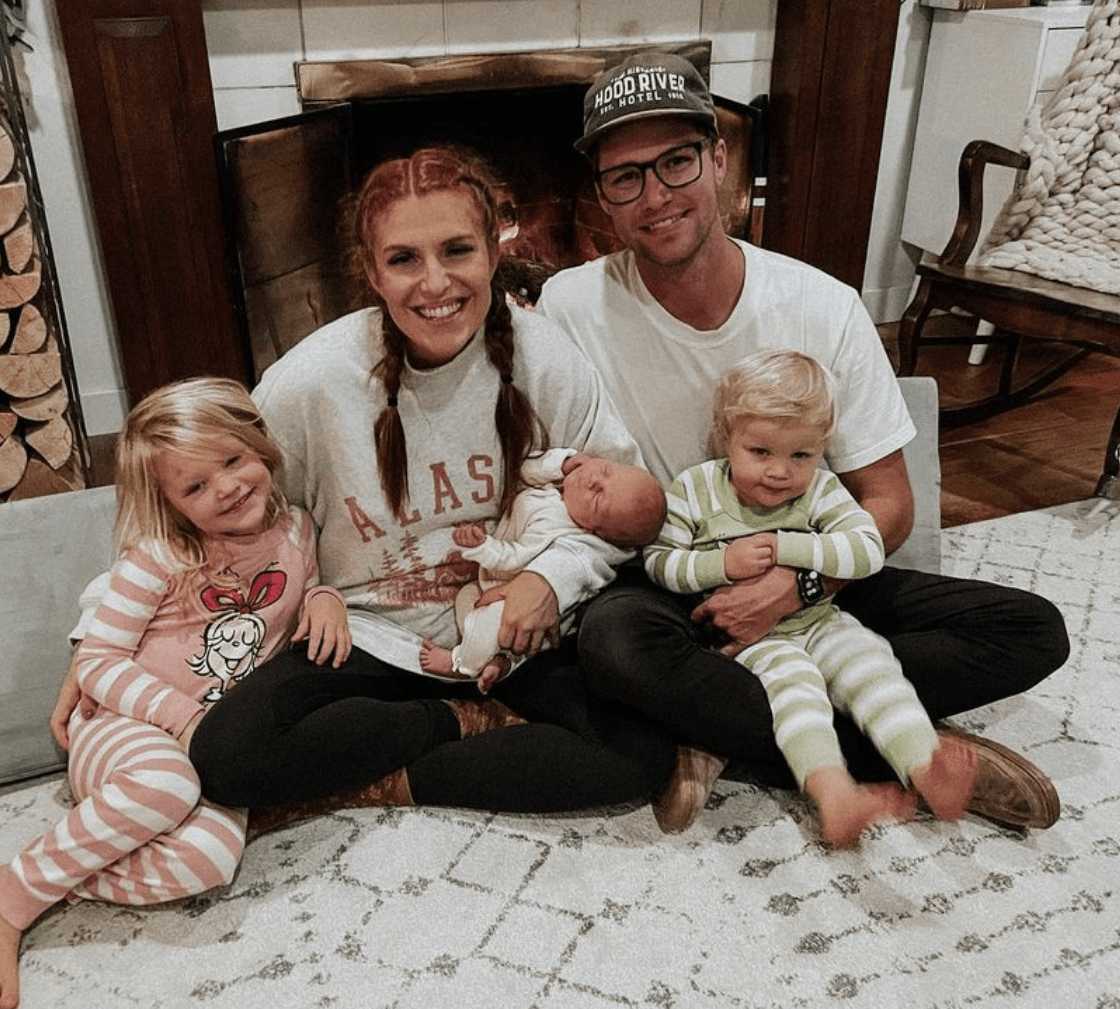 A Family of 5 - The Hollywood Gossip
