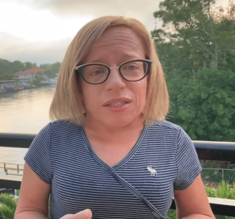 Jen Arnold Says She Needs Surgery, Prompts Concern from Little Couple ...