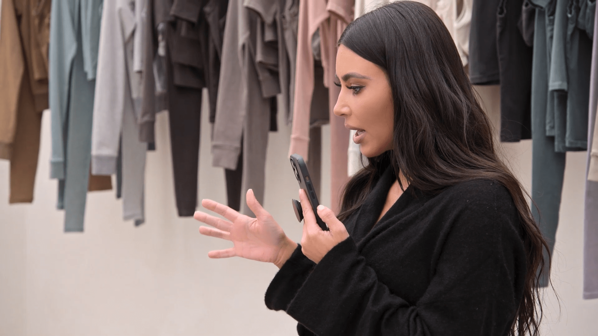 Kim Kardashian Speaks with Marty Singer on The Kardashians Premiere ...