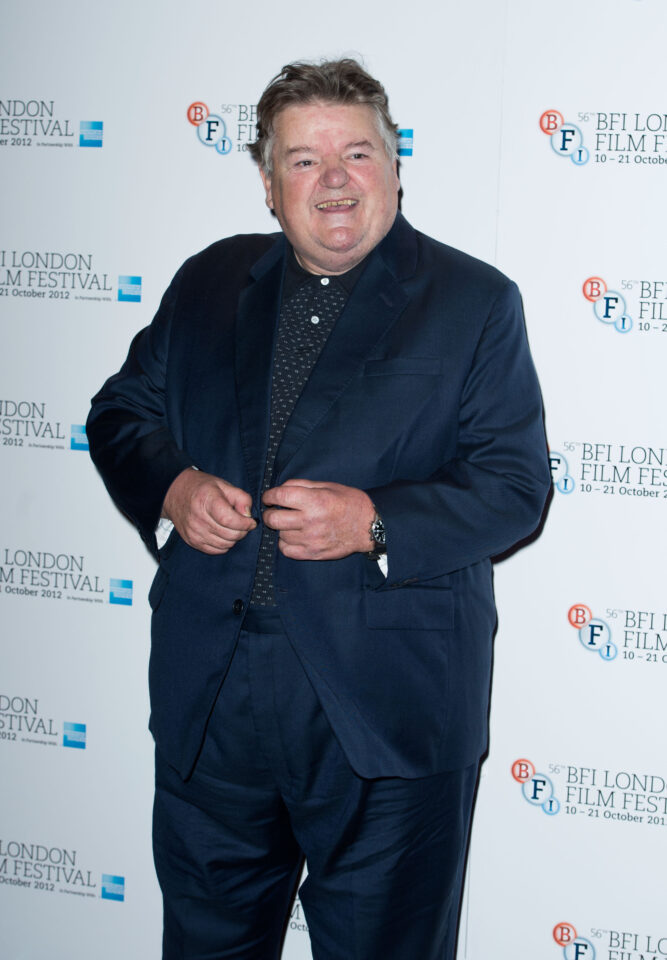 Robbie Coltrane Mourned, Remembered by Harry Potter Cast as "Incredible ...