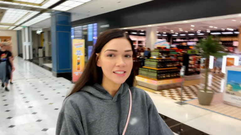 90 Day Fiance Star Amanda Wilhelm Arrested for Battery After Alleged ...