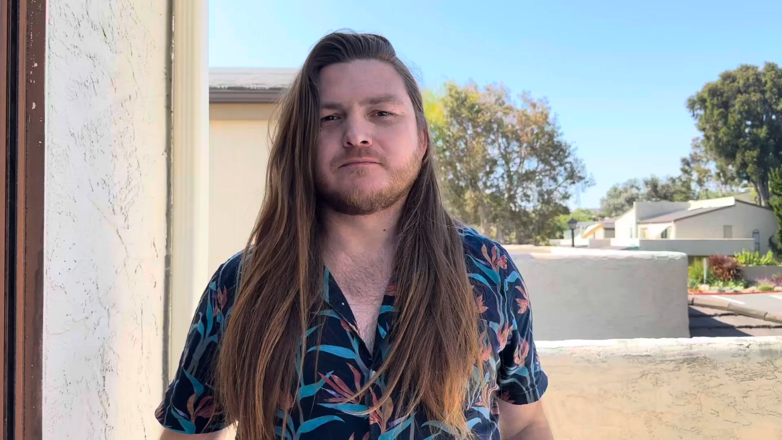 Syngin Colchester Divides Fans with Dramatic Makeover