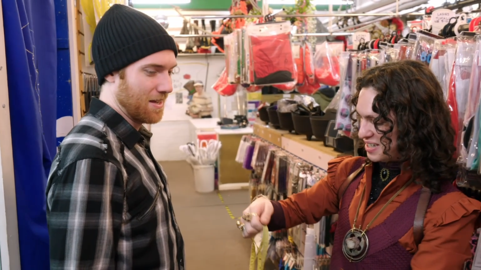 Christian Confesses Love to Cleo, Invites Rando Girl Over on 90 Day ...