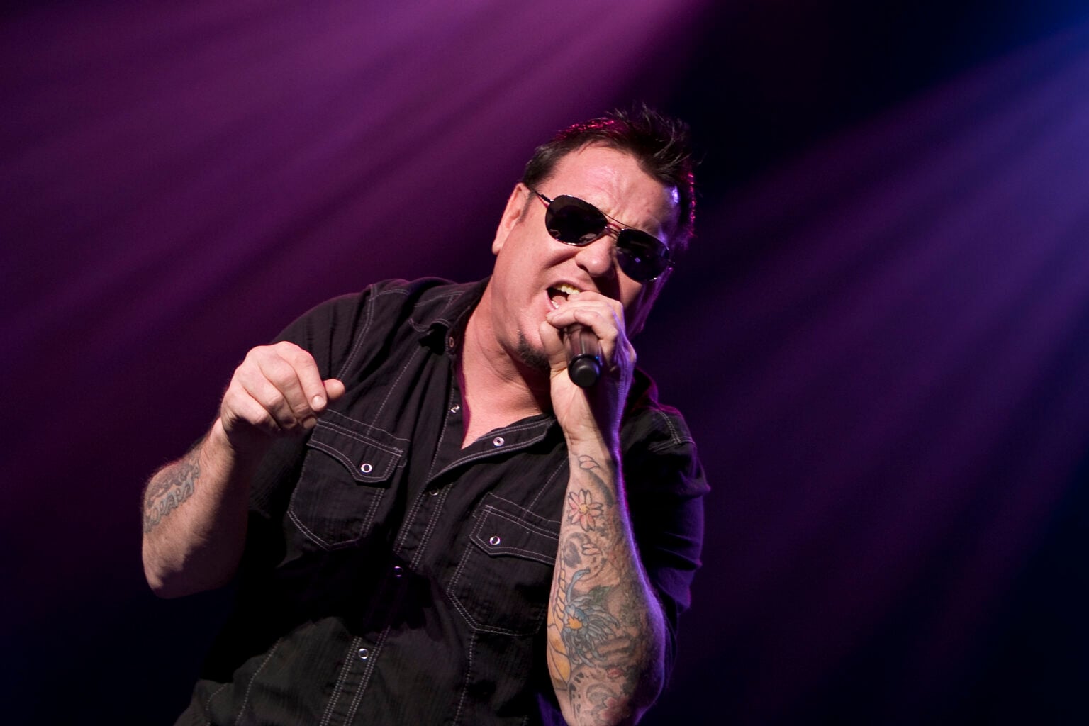 Steve Harwell Dies; Smash Mouth Singer Was 56