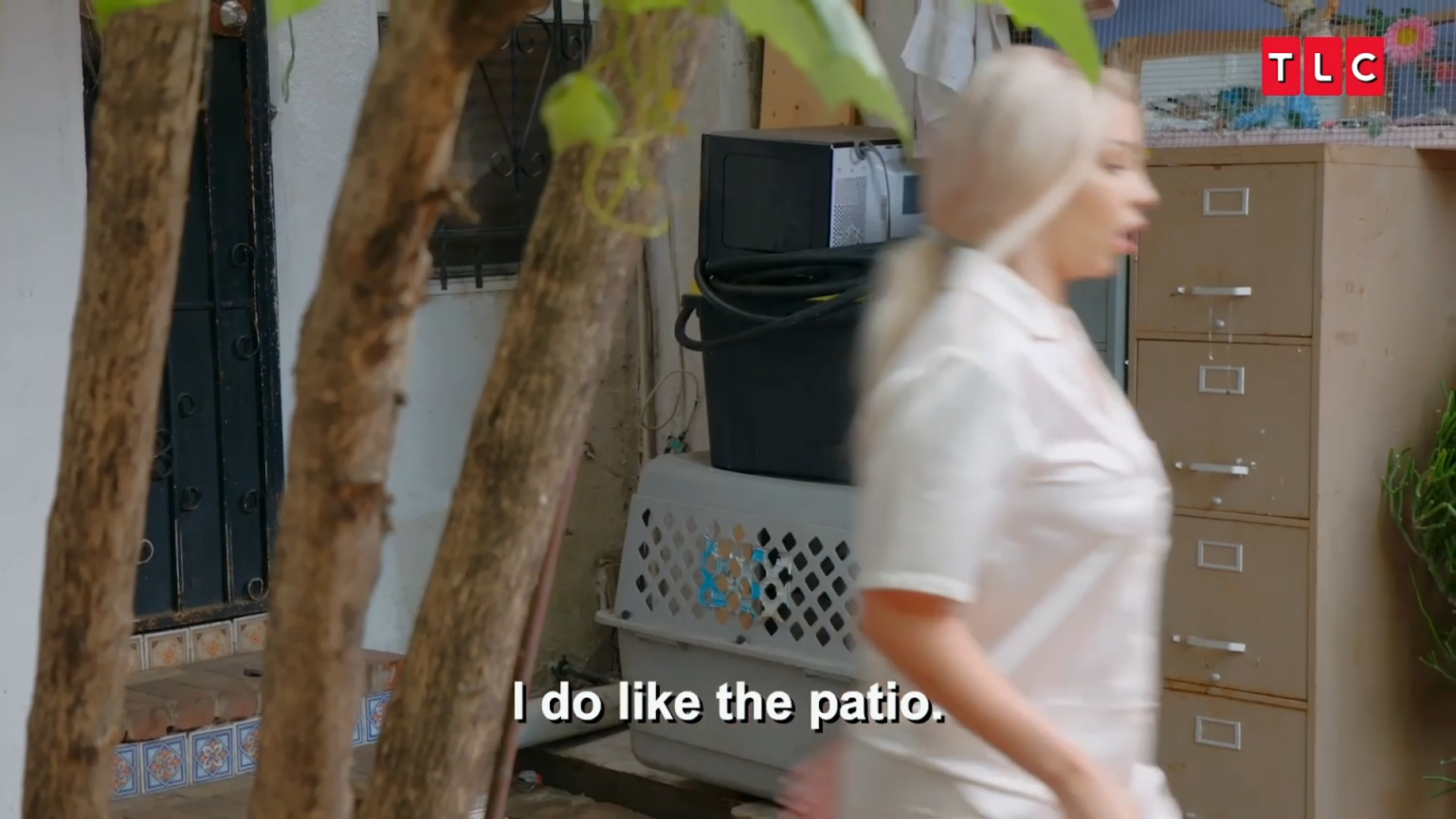 Rob Tries to Convince Sophie that a Creepy Outdoor Toilet is Fine, Actually on 90 Day Fiance ...