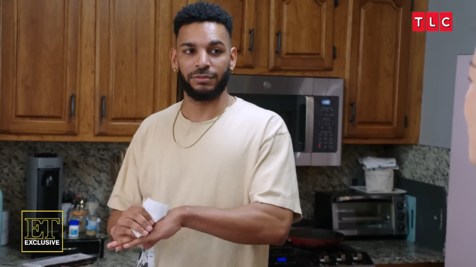 Veronica Rodriguez & Jamal Menzies Make Relationship Exclusive!