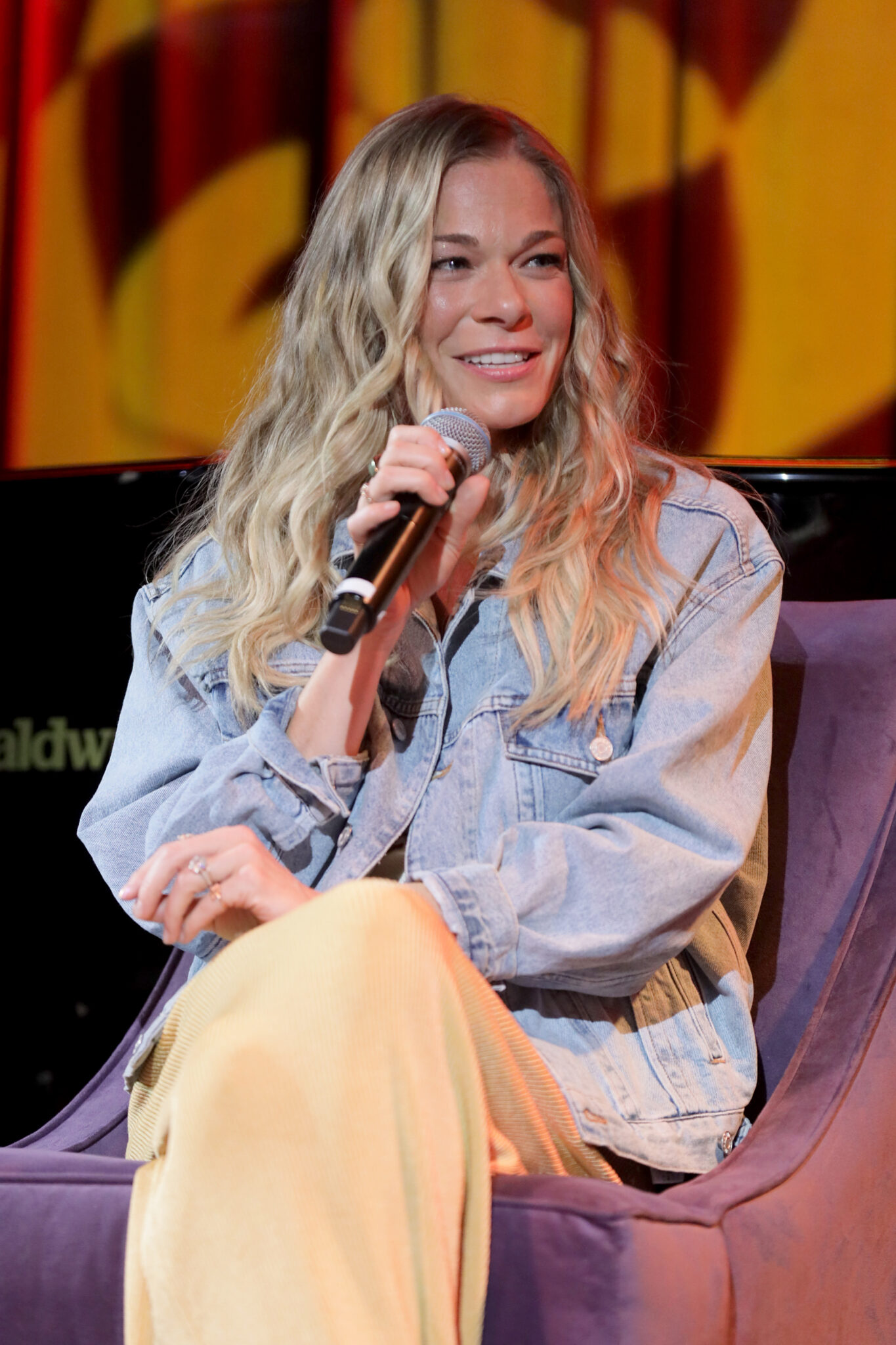 LeAnn Rimes Undergoes Surgery Amidst Cancer Scare