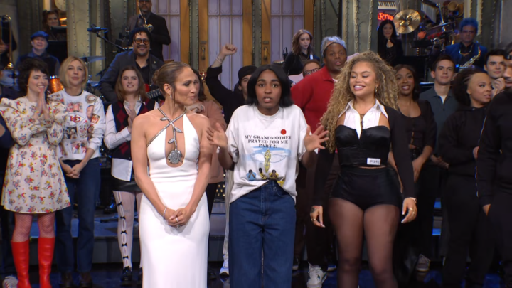 JLO Sends Secret Message to Ben Affleck on SNL!