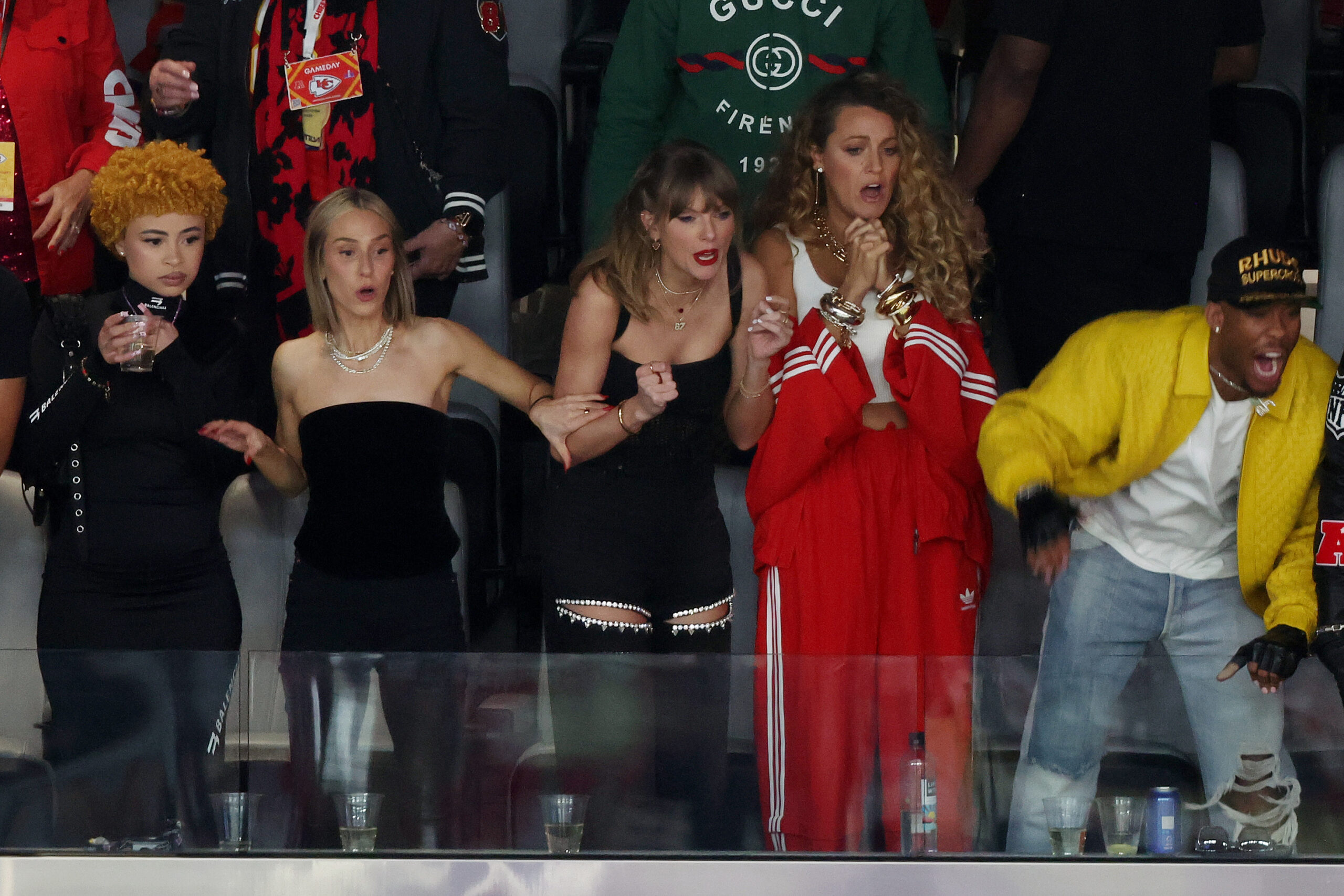Taylor Swift's Bodyguards & The Crazy Job Of Keeping Her Safe