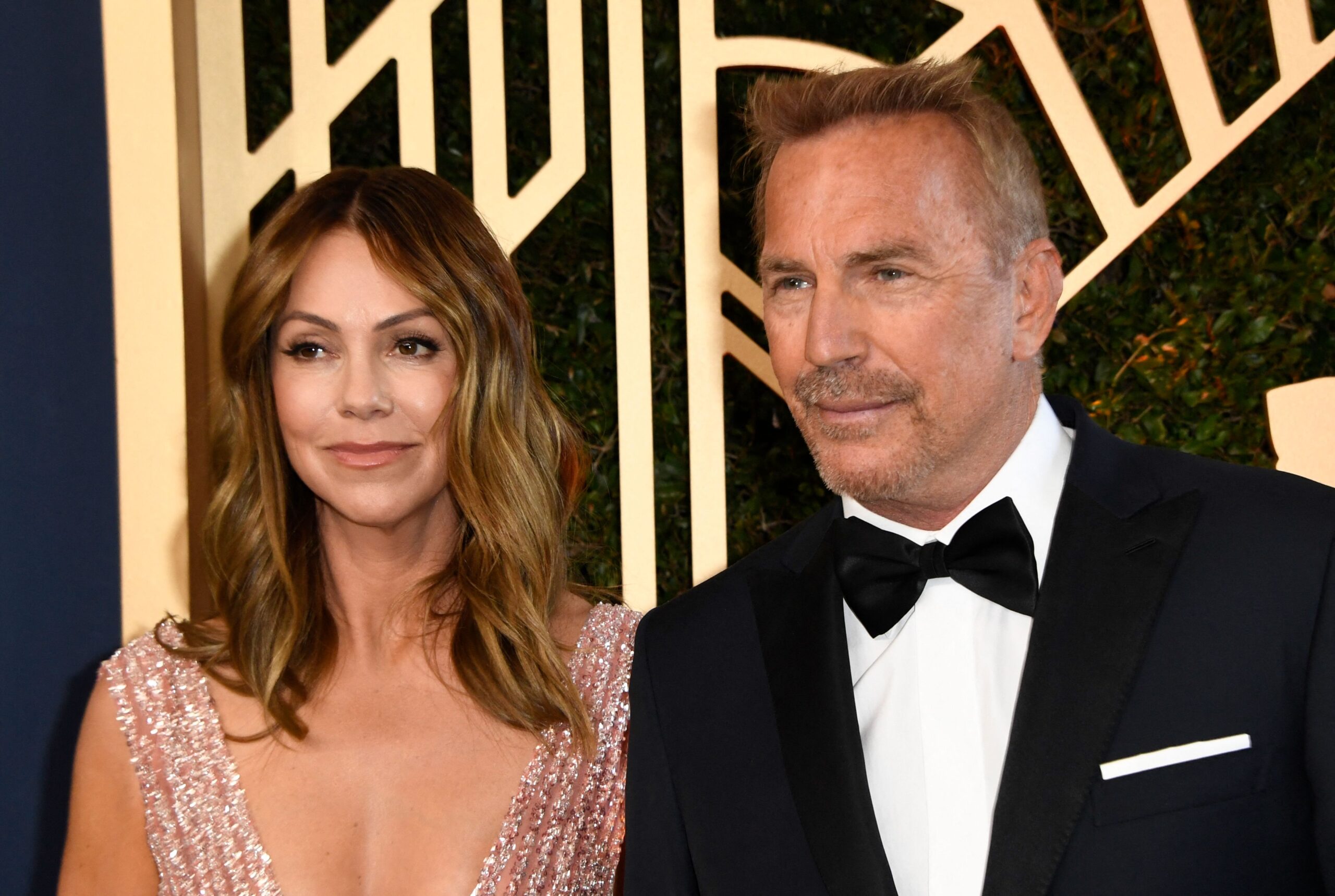 Kevin Costner Ex-Wives: Meet The Women Of His Past