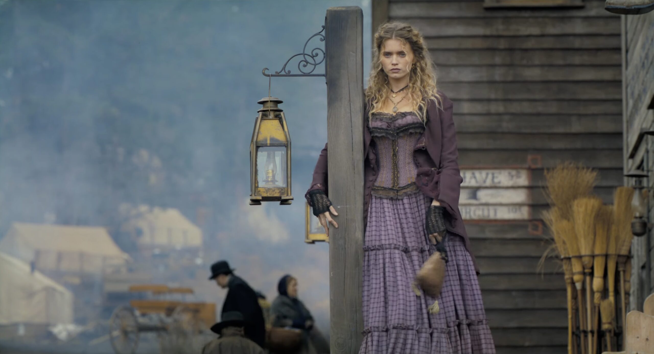 Meet Abbey Lee, The Aussie Model In Costner's Western 'Horizon'