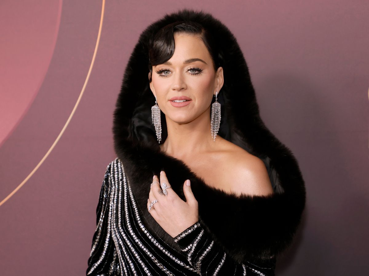 Katy Perry Dances To 'Bad Blood' With At Taylor Swift's Show