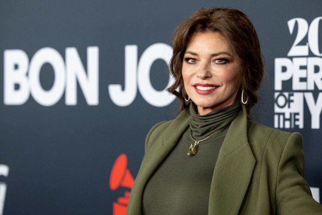 Shania Twain Unveils New Face & Hair, Declared 'Unrecognizable'