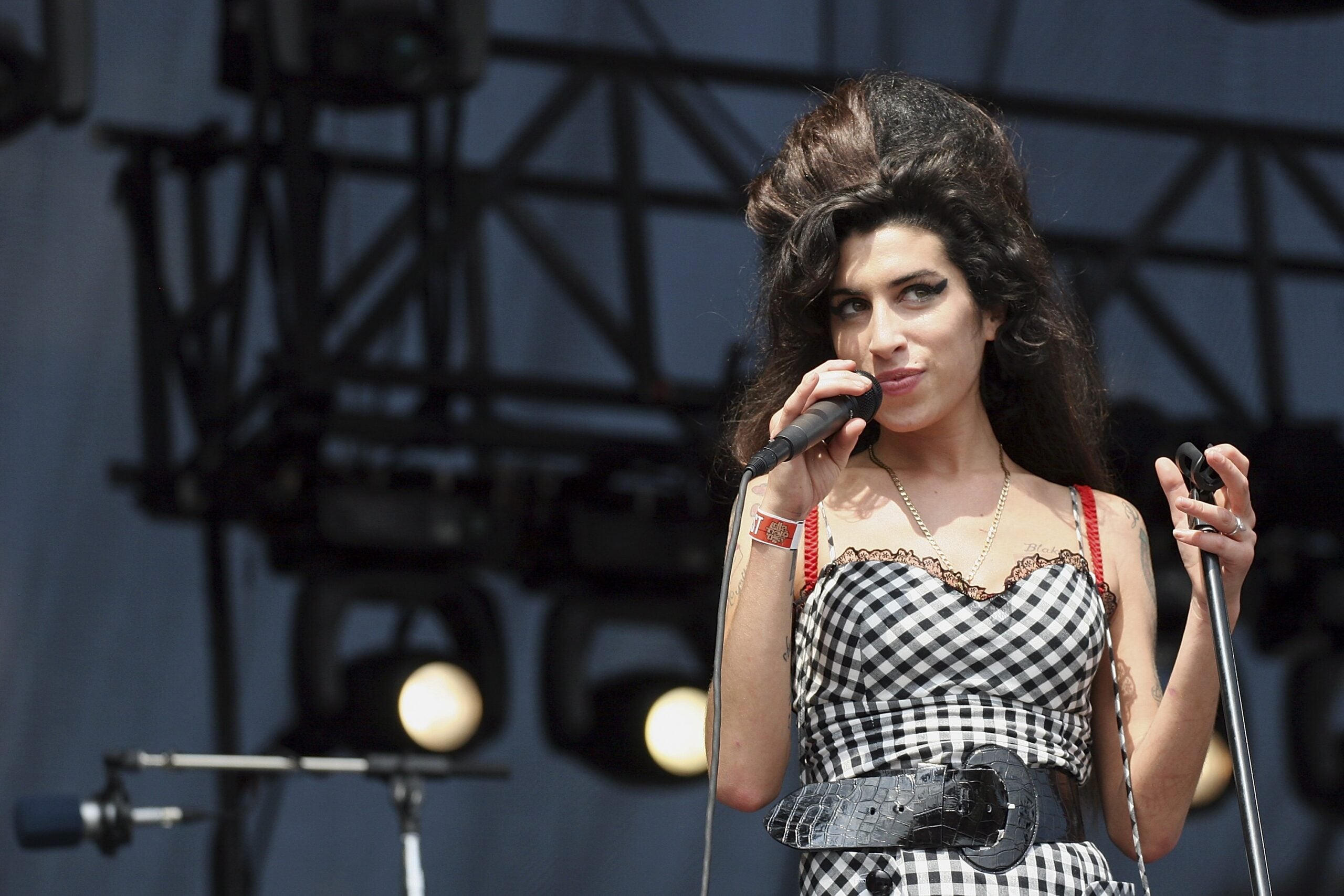 Amy Winehouse: Last Photos Resurface Ahead of Biopic