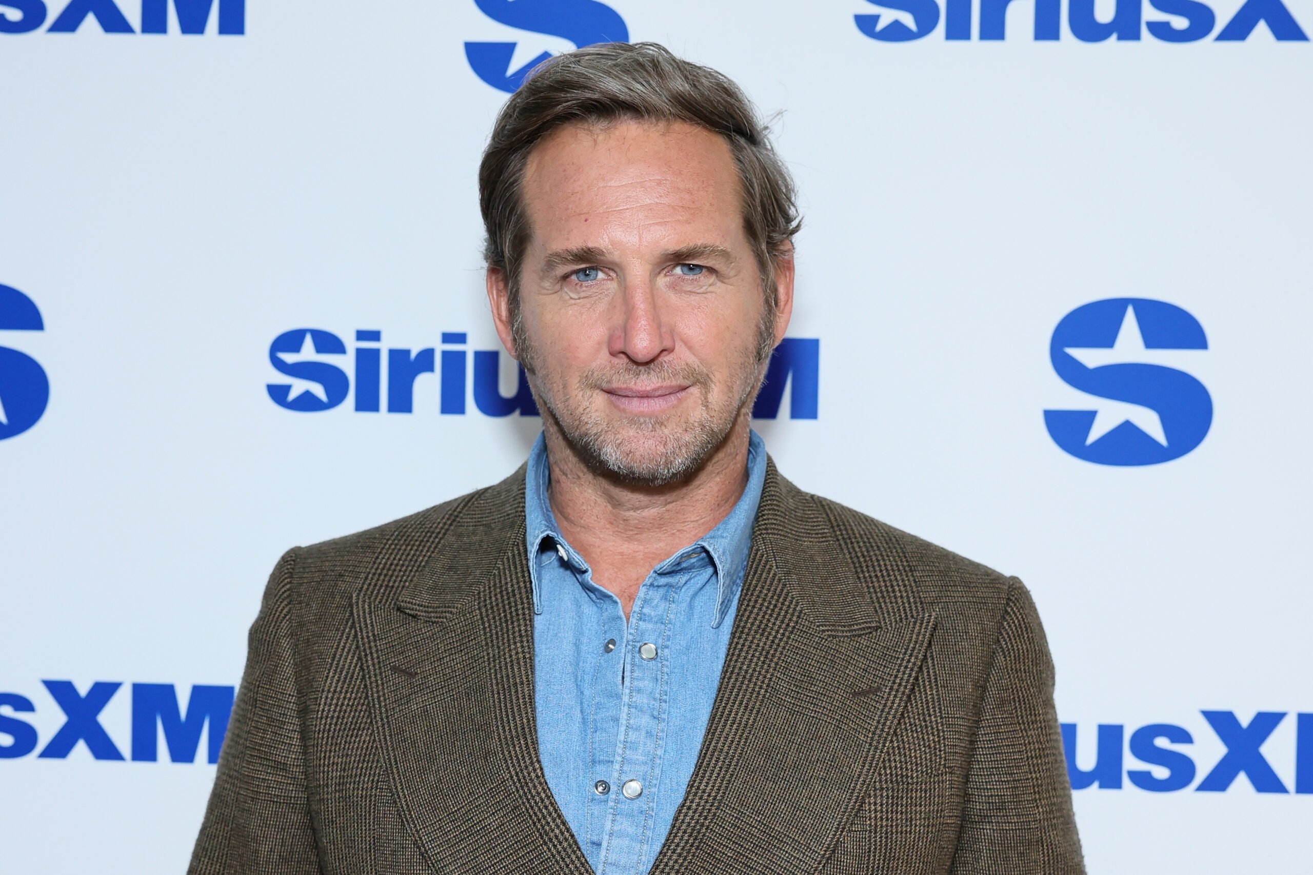 'Yellowstone' Actor Josh Lucas Engaged to ABC7 Meteorologist