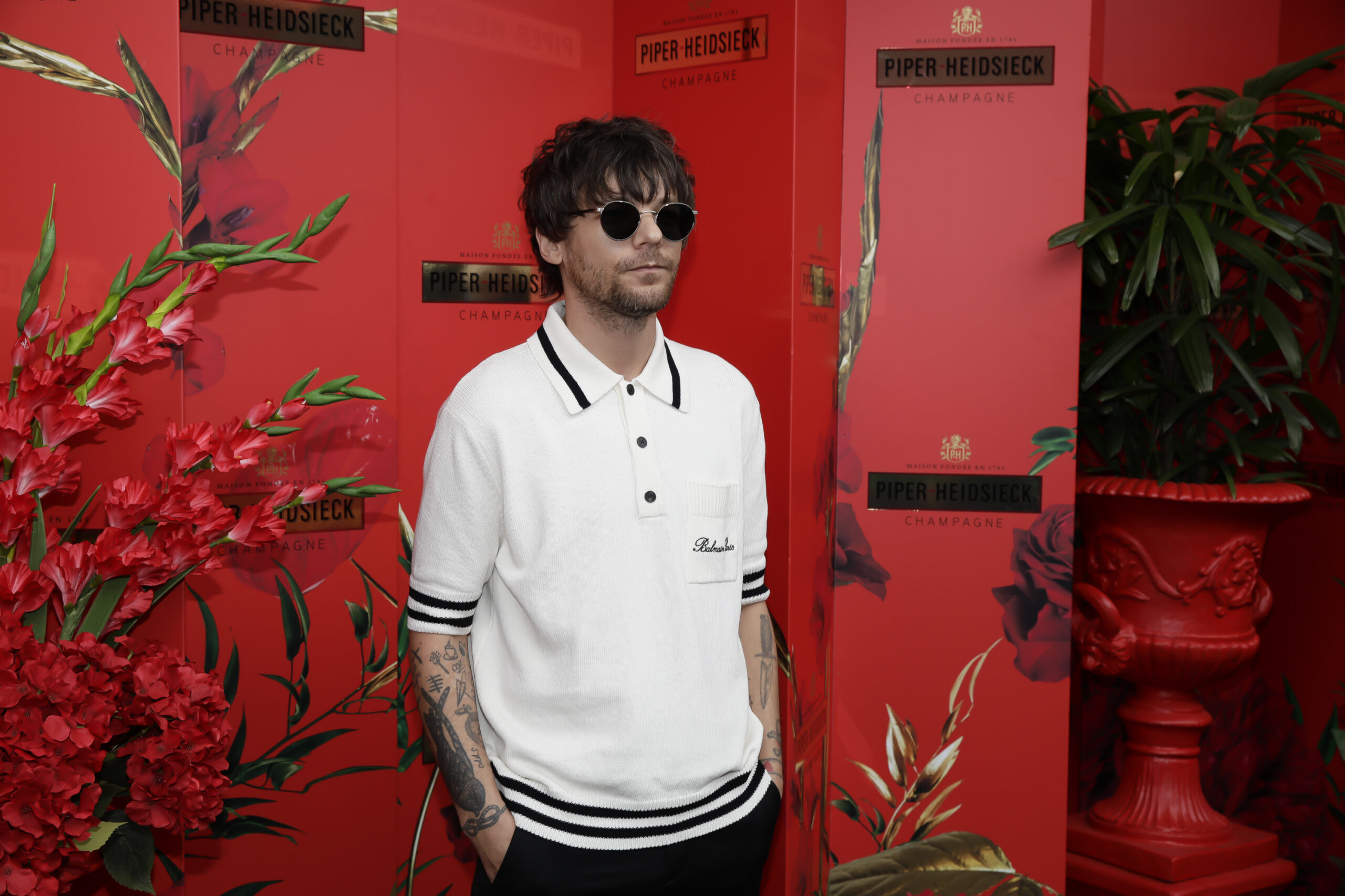 Louis Tomlinson Grey Hair Thirst Traps Fans