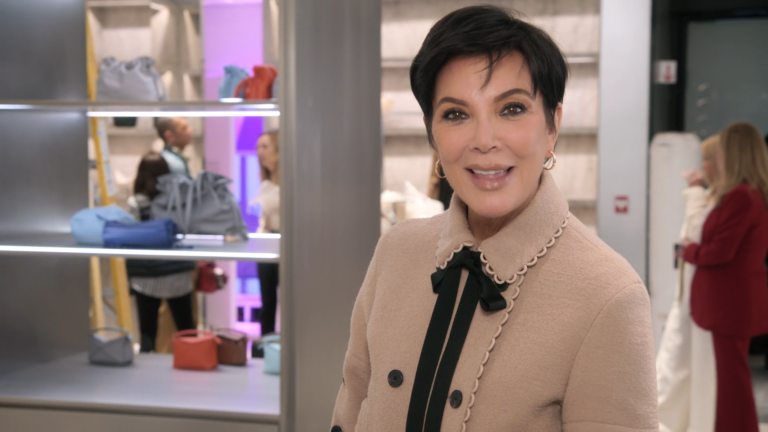 Kris Jenner Debuts New Face on 'Vogue' Cover After Facelift