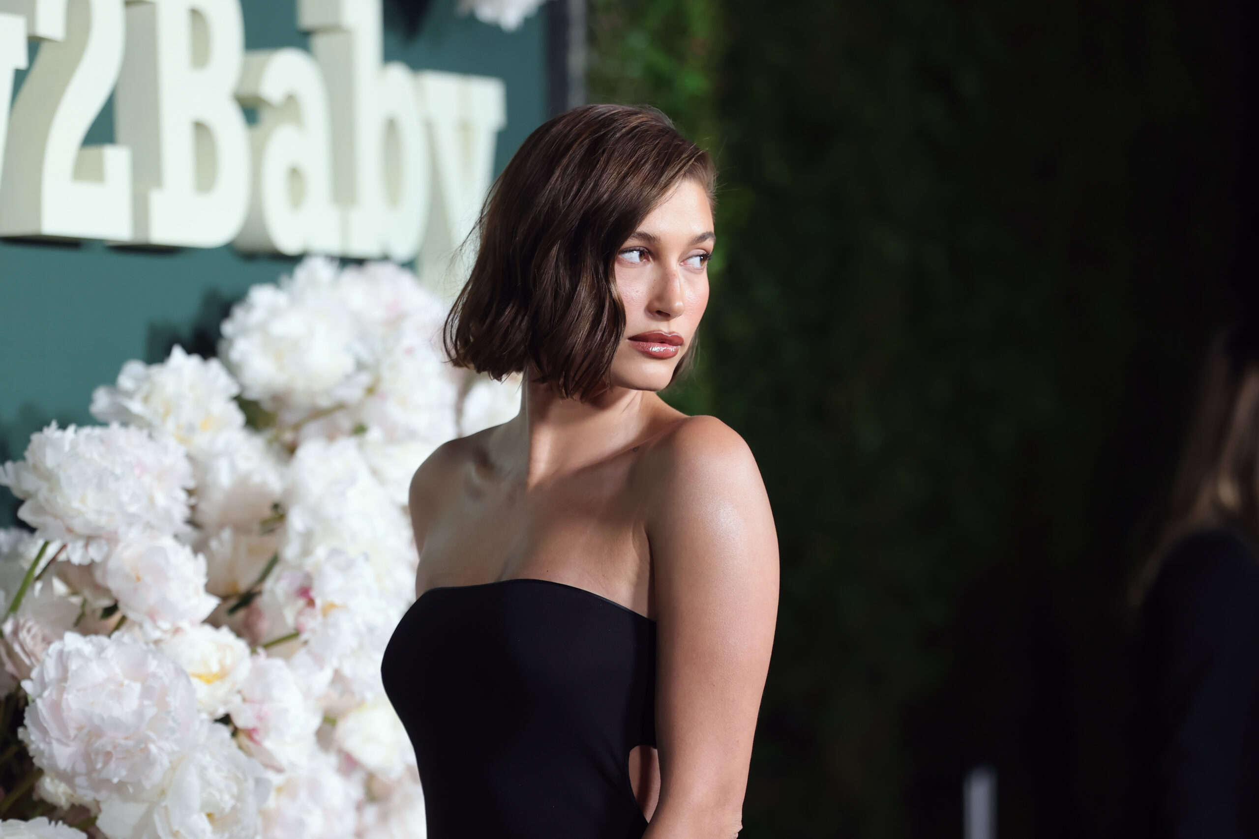 Hailey Bieber's Birth Plan Might Exclude Justin & Parents