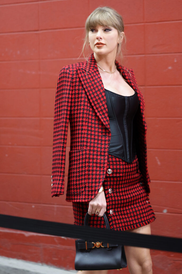 Taylor Swift At The Chiefs Game: See Her Big Arrival In Photos