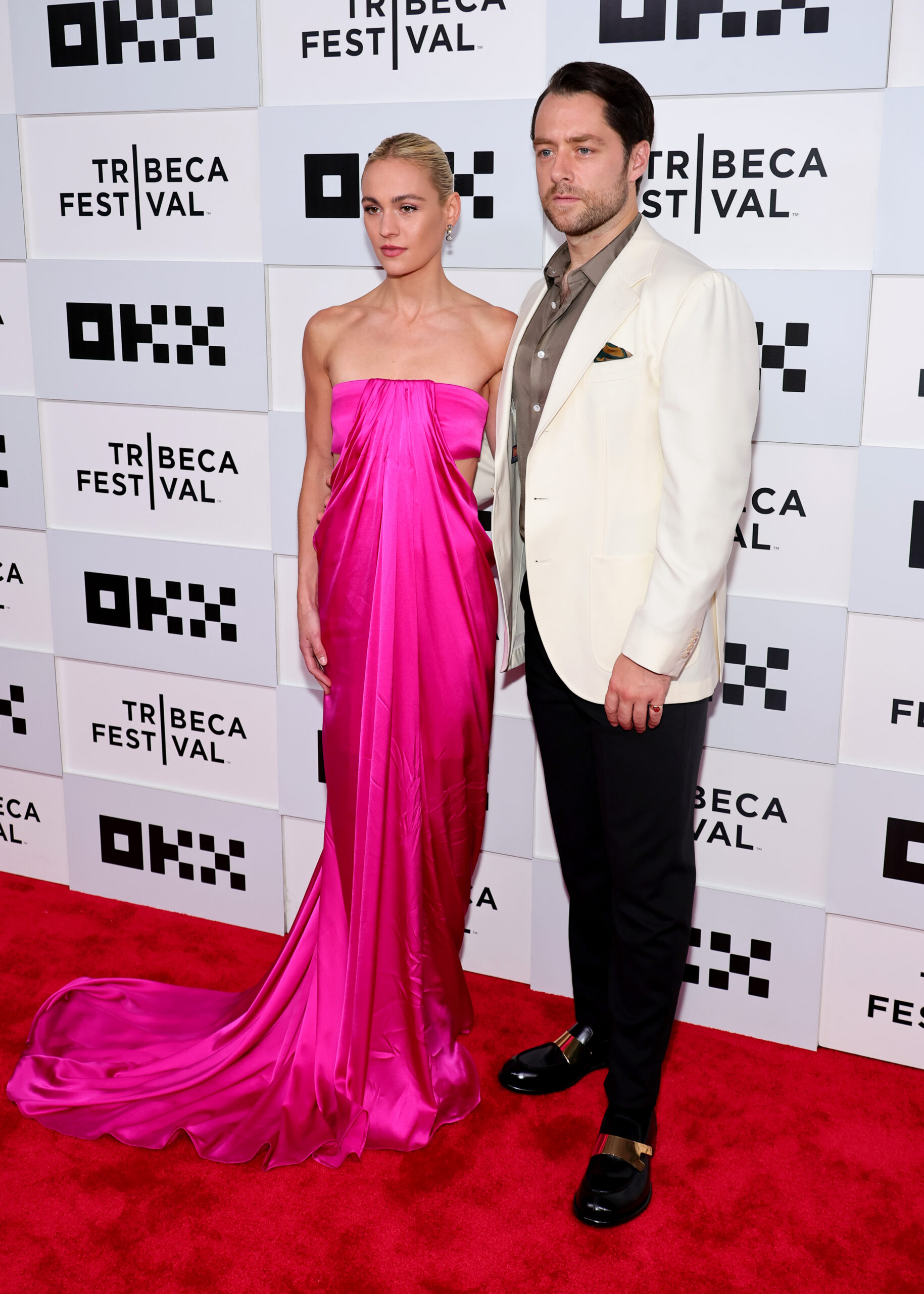 Sophie Skelton & Richard Rankin: 'Outlander' Couple Dating IRL?