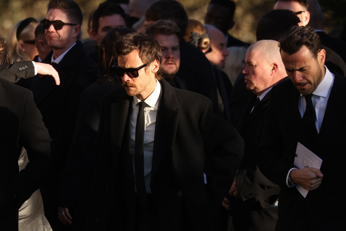 Harry Styles In Tears, Zayn's 1D Reunion, & More Photos From Liam Payne ...